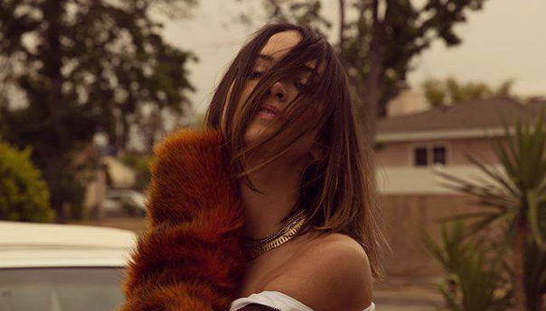 Liz Huett: SoCal singer-songwriter driven by a bigger mission | RIFF
