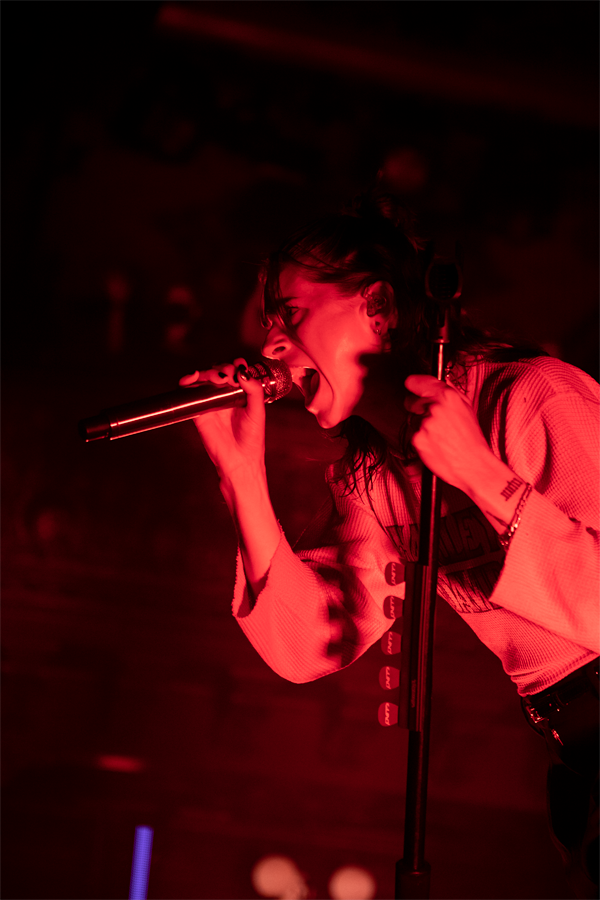 PVRIS stays golden at San Francisco show | PHOTOS