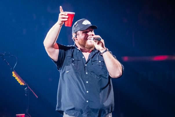 Luke Combs brings his 'Five Leaf Clover' to San Francisco | PHOTOS