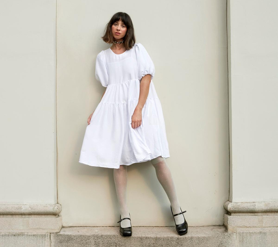 Foxes (Louisa Rose Allen) dances on her own | RIFF RADIO