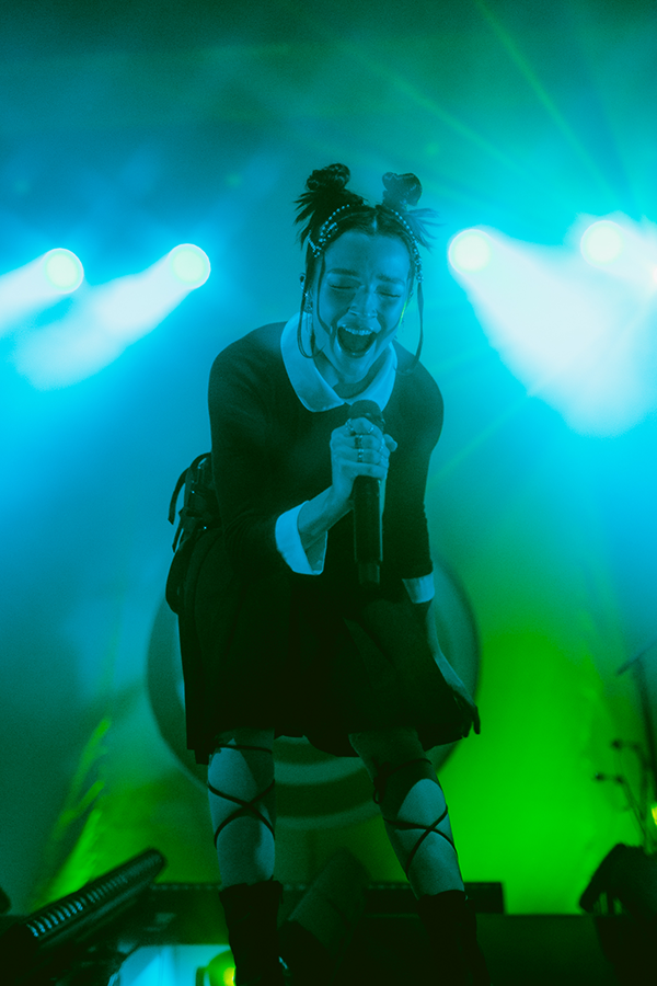 Shapeshifting Poppy defiant on biting 'Stagger' EP | QUICK TAKES