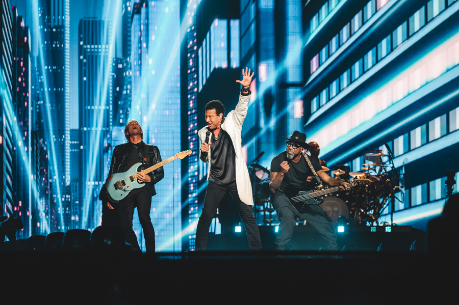 Lionel Richie, Earth, Wind & Fire announce summer tour, Chase Center ...