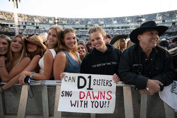 Zach Bryan turns skies pink for 'biggest crowd' in Oakland | REVIEW