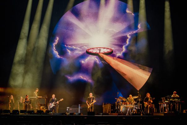 David Gilmour plays 1st U.S. gig in 8 years at L.A.'s Intuit Dome