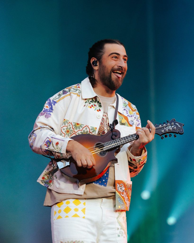Noah Kahan announces stadium Great Divide Tour, Oracle Park show in SF