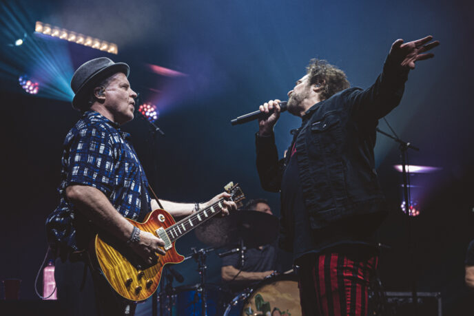 REVIEW: Counting Crows bring a sweet mix of old and new to Los Angeles ...