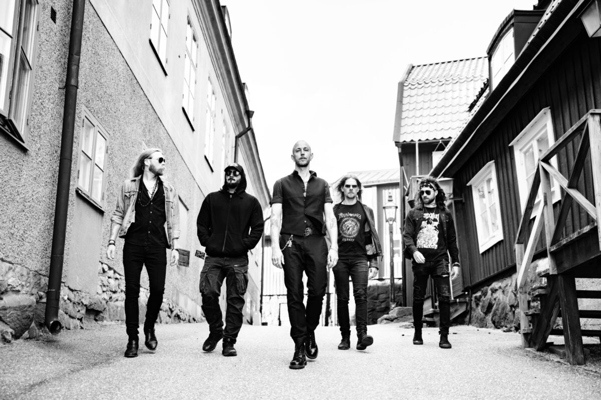 SOEN, Moody Joody, Leon Knight: Tuesday Tracks | RIFF